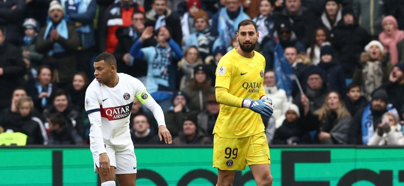The PSG goalkeeper received a straight red card in the tenth minute of ...
