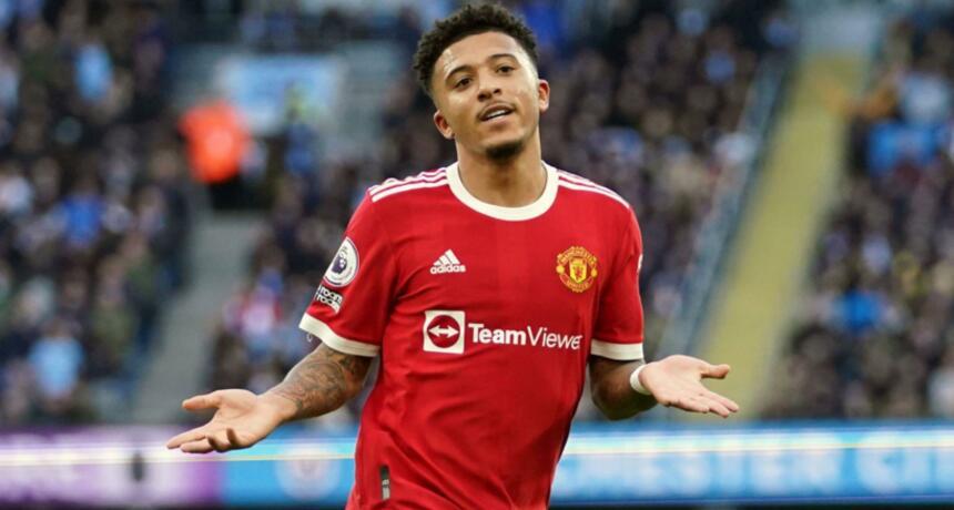 The Manchester United striker still hopes to return to the team ...