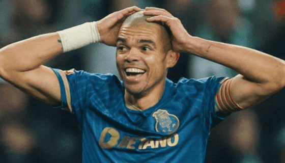 VIDEO. Pepe smashed his opponent's face during the match and was sent ...