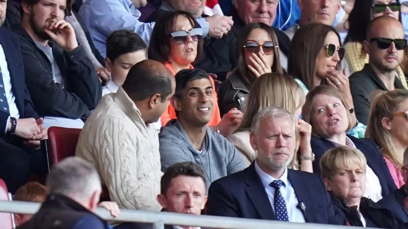 Why did he do this? Southampton manager insults British Prime Minister ...
