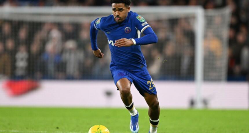 A Chelsea defender is close to completing a transfer to Borussia ...