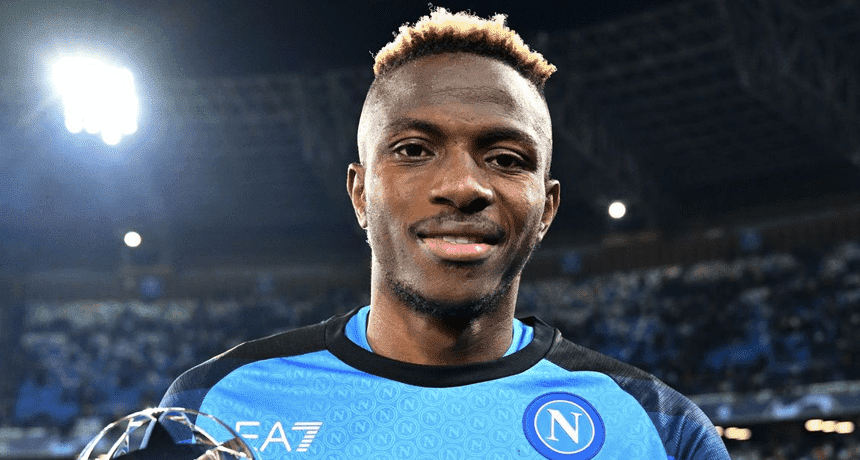 Expensive cars and a house in the legendary area of Naples. The ...