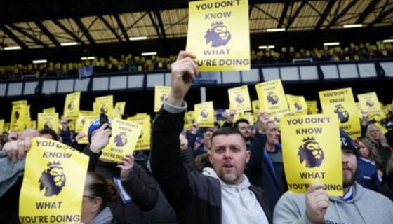 "You don't know what you're doing". Everton fans stage another protest ...