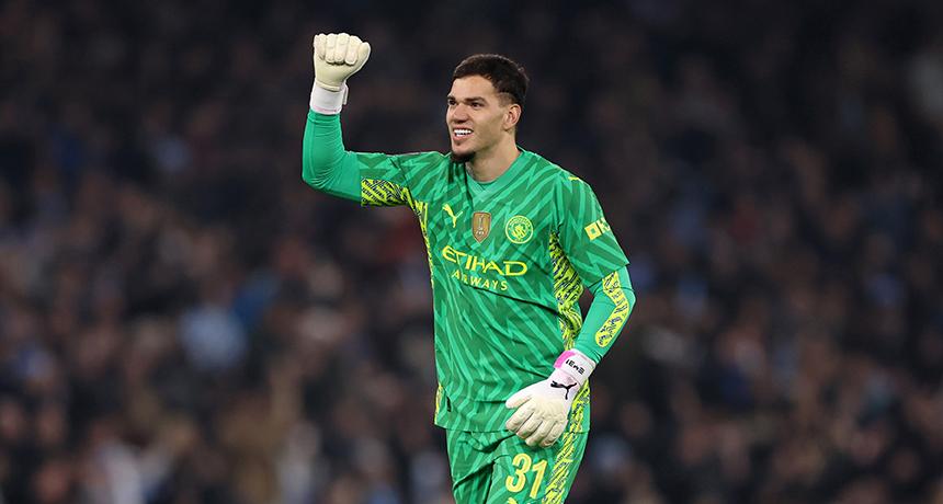 Amazing stats. The goalkeeper of a top club is the worst in the EPL in ...