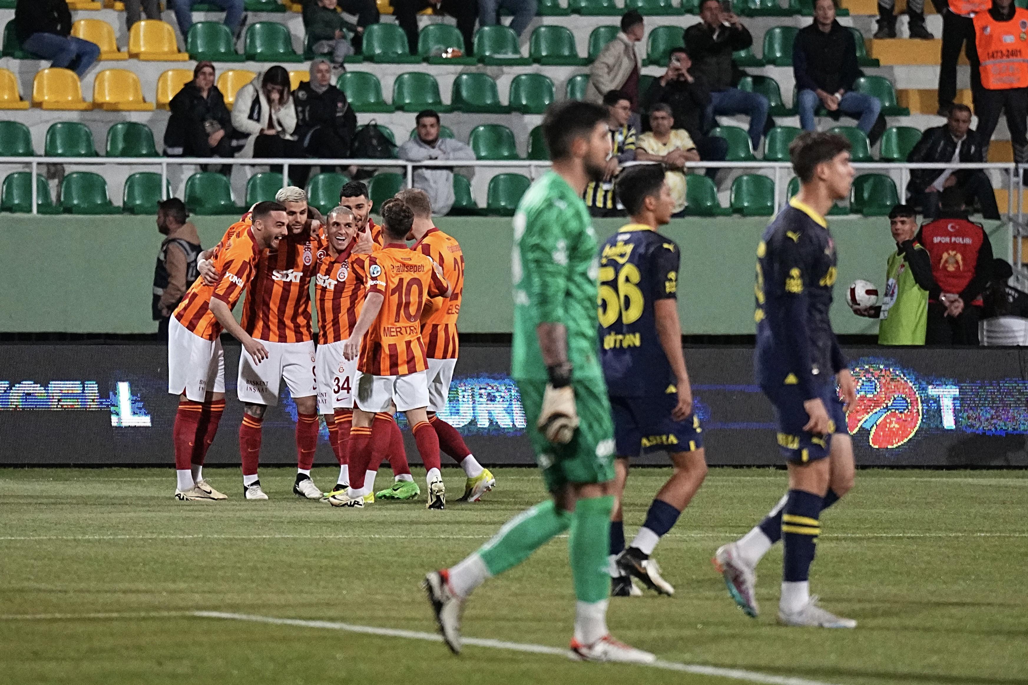 Do not use children. Galatasaray President addresses Fenerbahçe ...