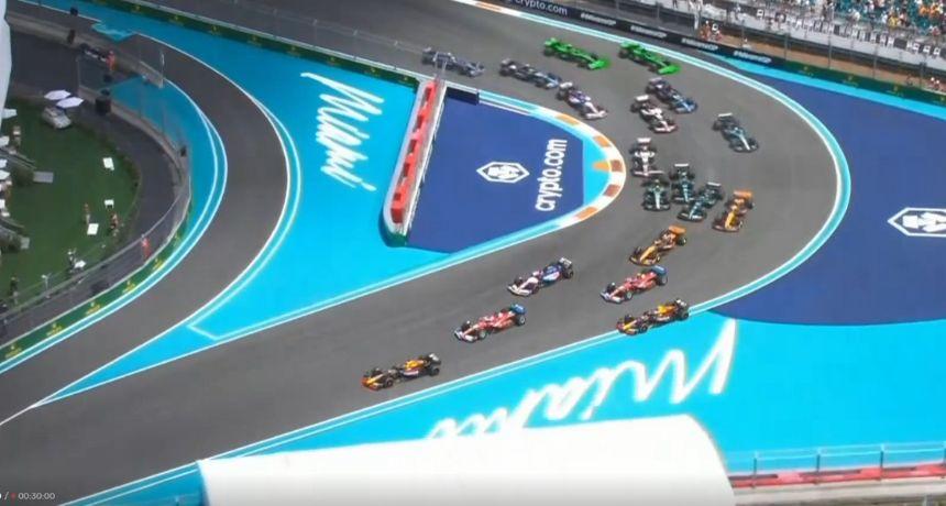 Crash in the first turn of the Miami grand prix at the Formula 1 stage ...