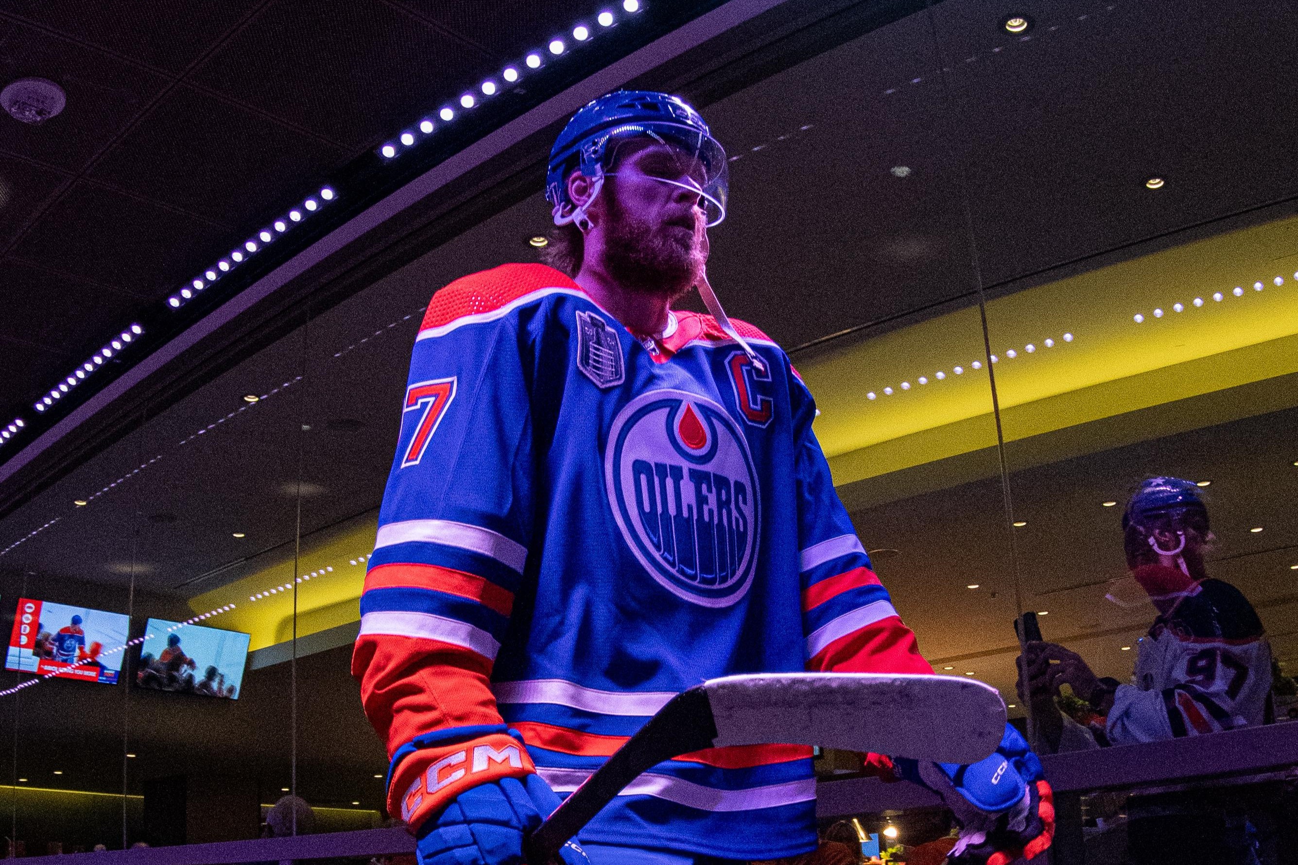 Connor McDavid has broken Wayne Gretzky's record for assists in a ...