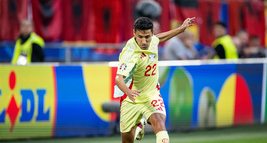 The legendary Jesús Navas has become a record signing for the Spanish ...