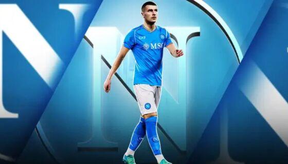 BREAKING. SSC Napoli announced the signing of the Italian national team ...