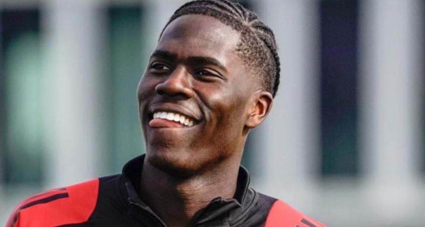 One of Everton's key players will undergo a medical examination for the ...